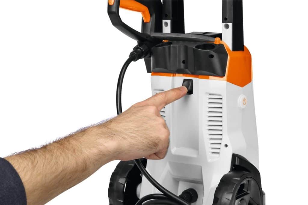 Children's battery-operated pressure washer On